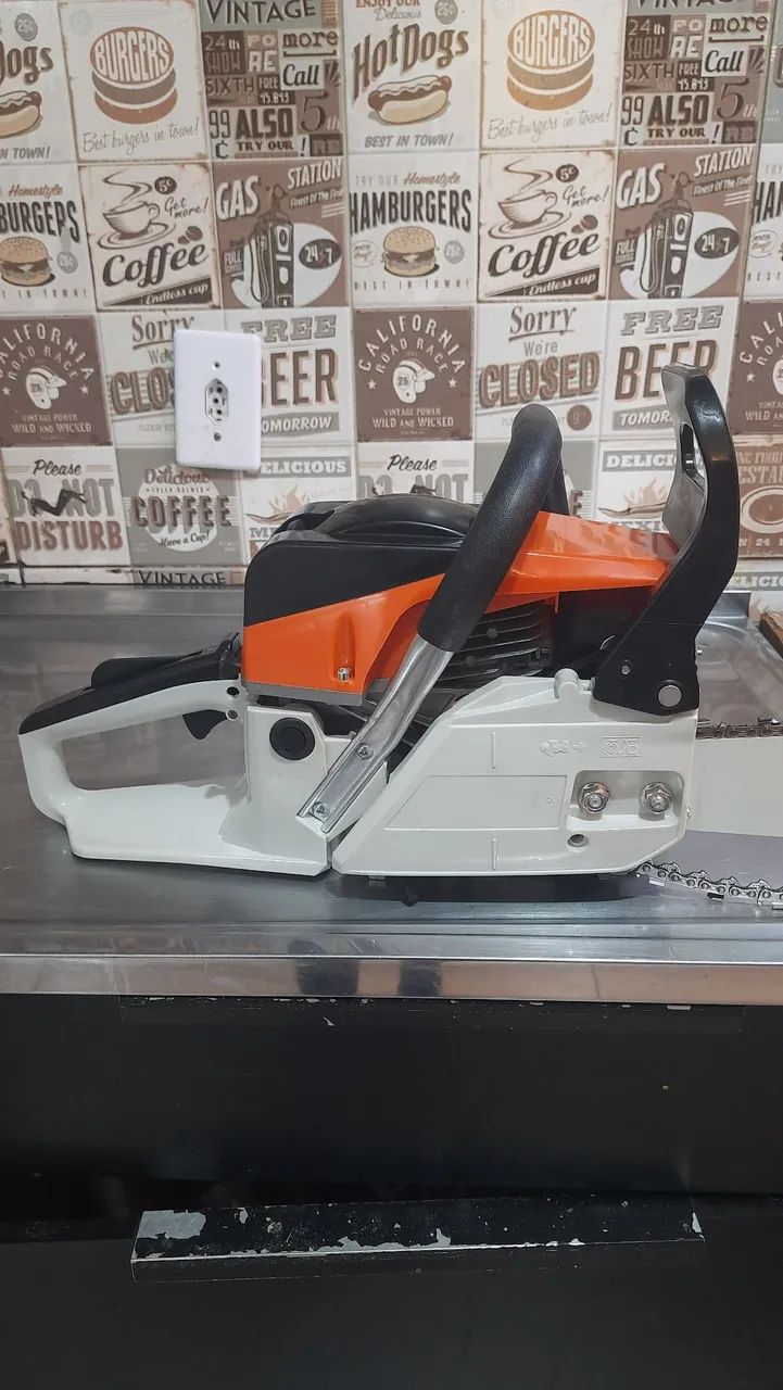 Motosserra a Gasolina Profissional 58cc - Ferramentas de Construção ...