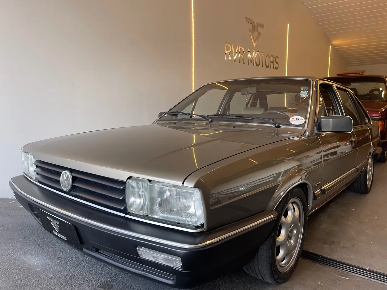 VOLKSWAGEN SANTANA Usados e Novos - Zona Leste, SP