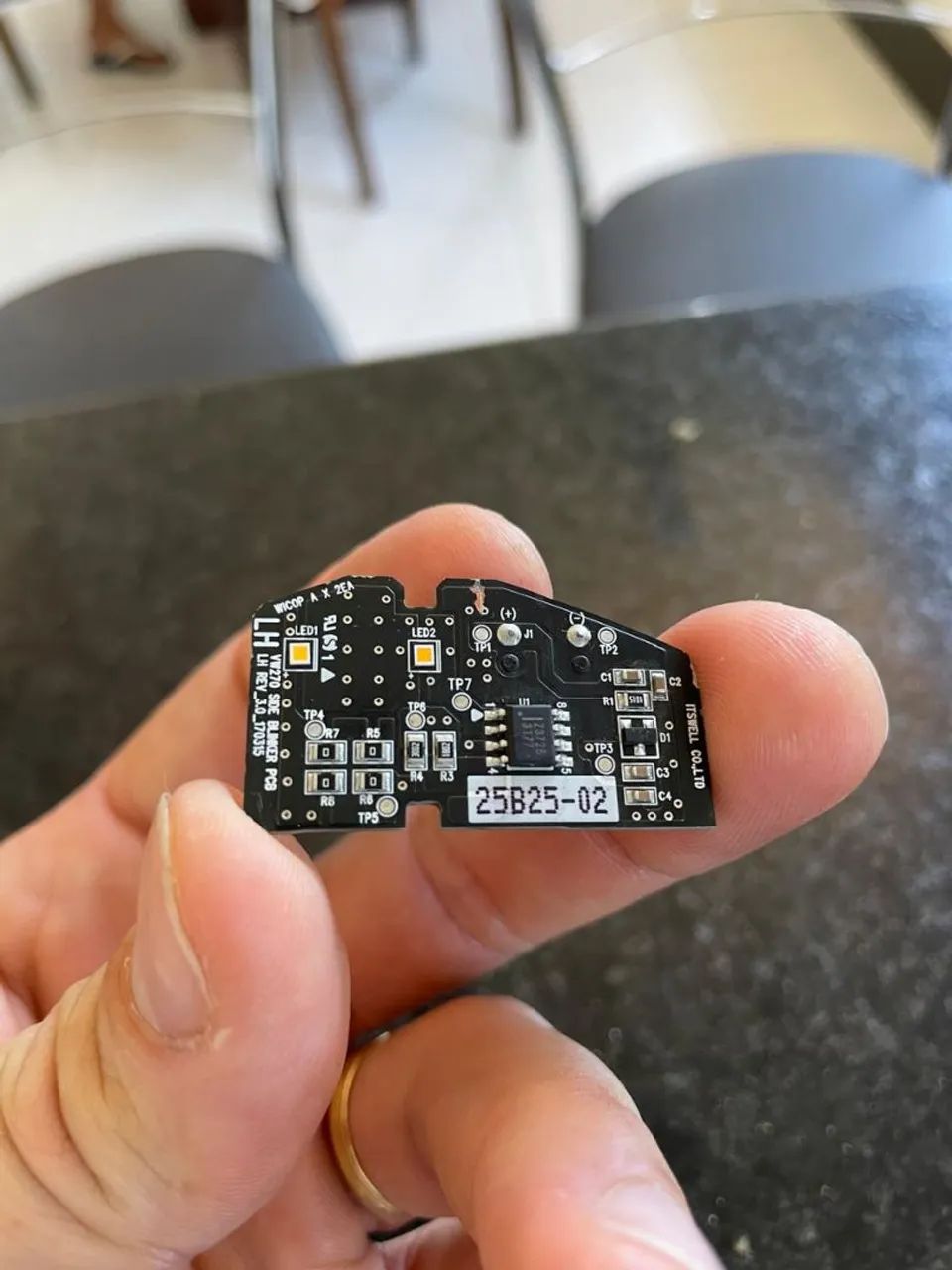 Placa Eletrônica Pisca Esquerdo Polo Track 25/26 - Peças de Hardware ...