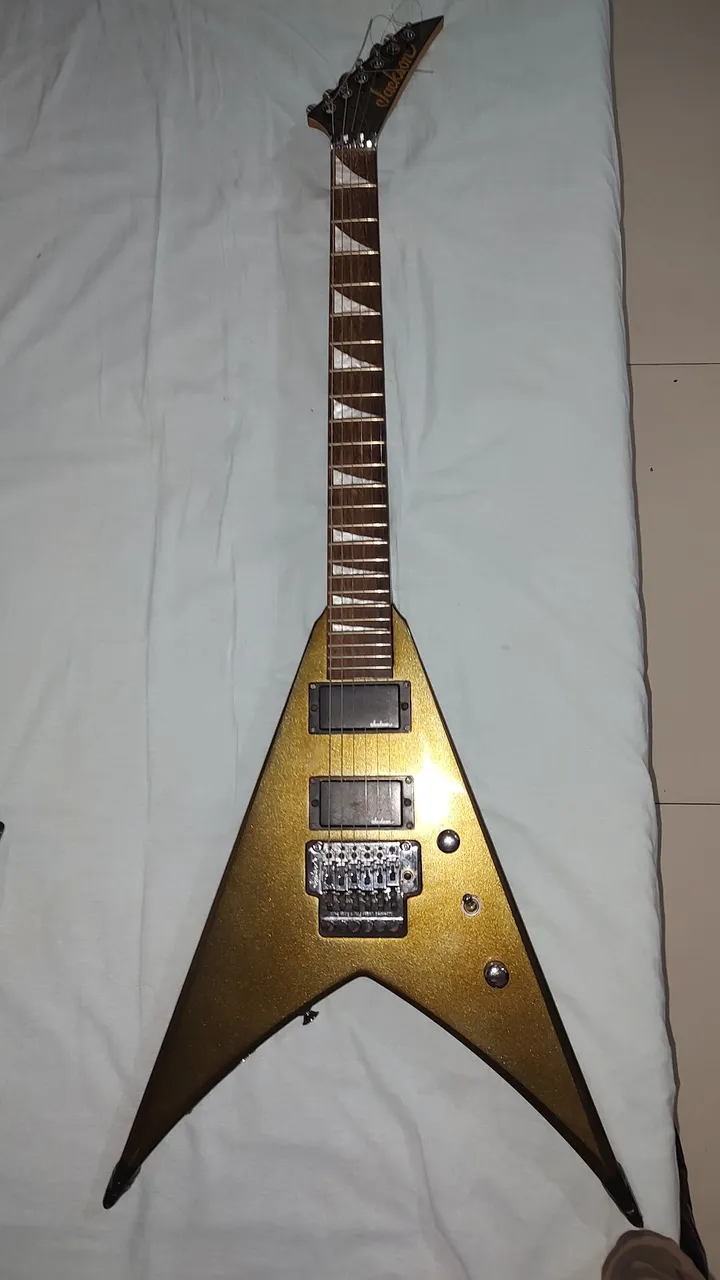 "guitarras flying v" - Instrumentos musicais no Brasil