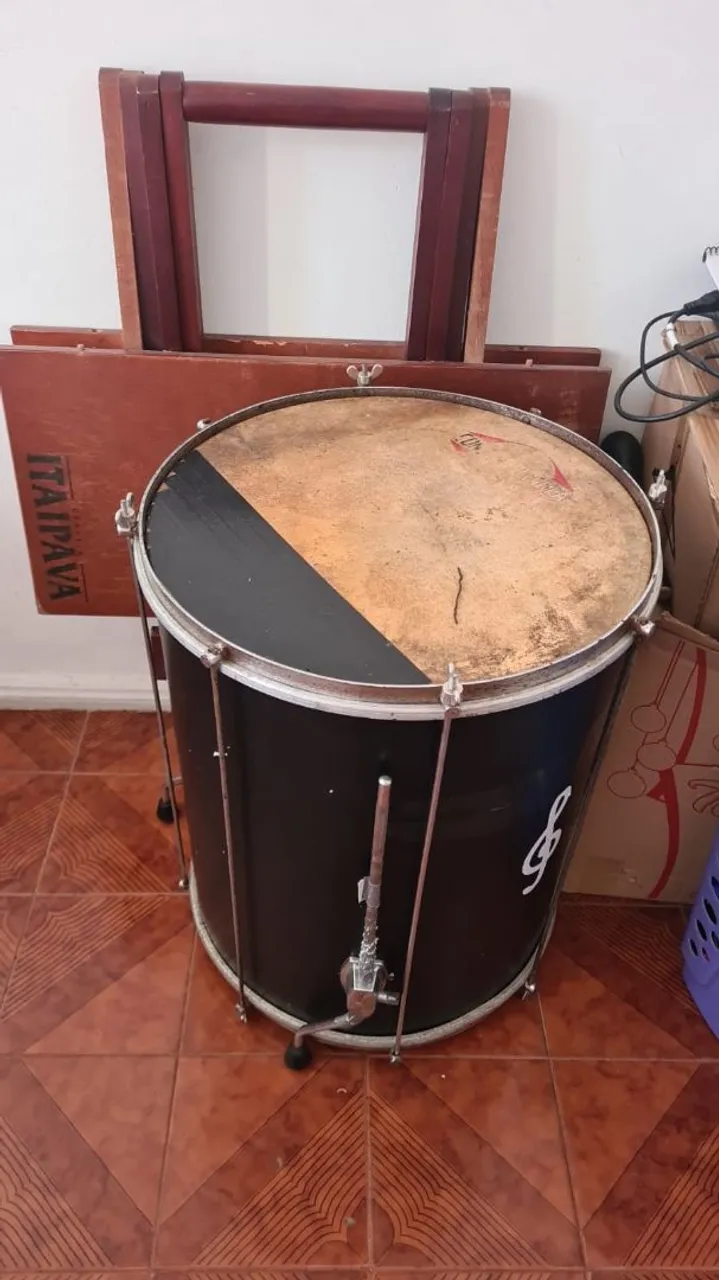 "instrumentos surdo" - Instrumentos musicais no Brasil