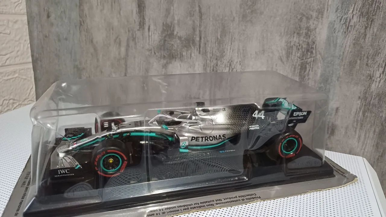 Miniatura F1 1/24 Lewis Hamilton AMG Petronas (RARÍSSIMA) - Hobbies e ...