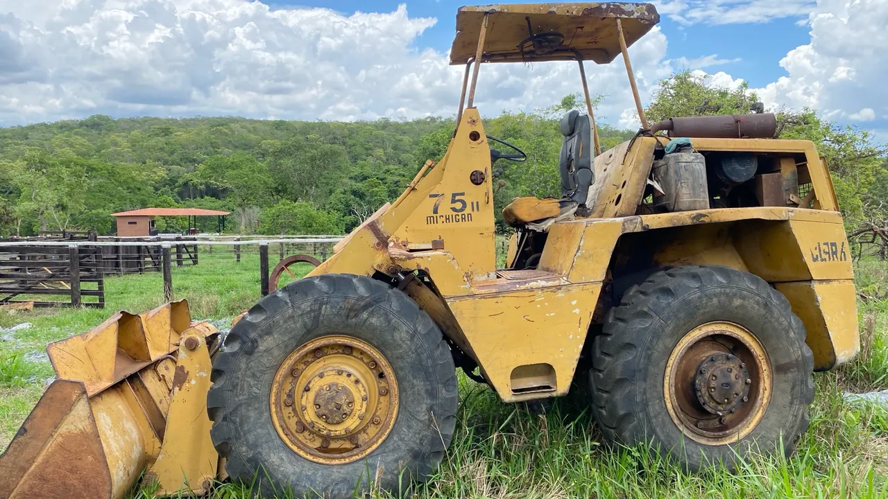 Tratores e máquinas agrícolas em Goiânia, Anápolis e região, GO