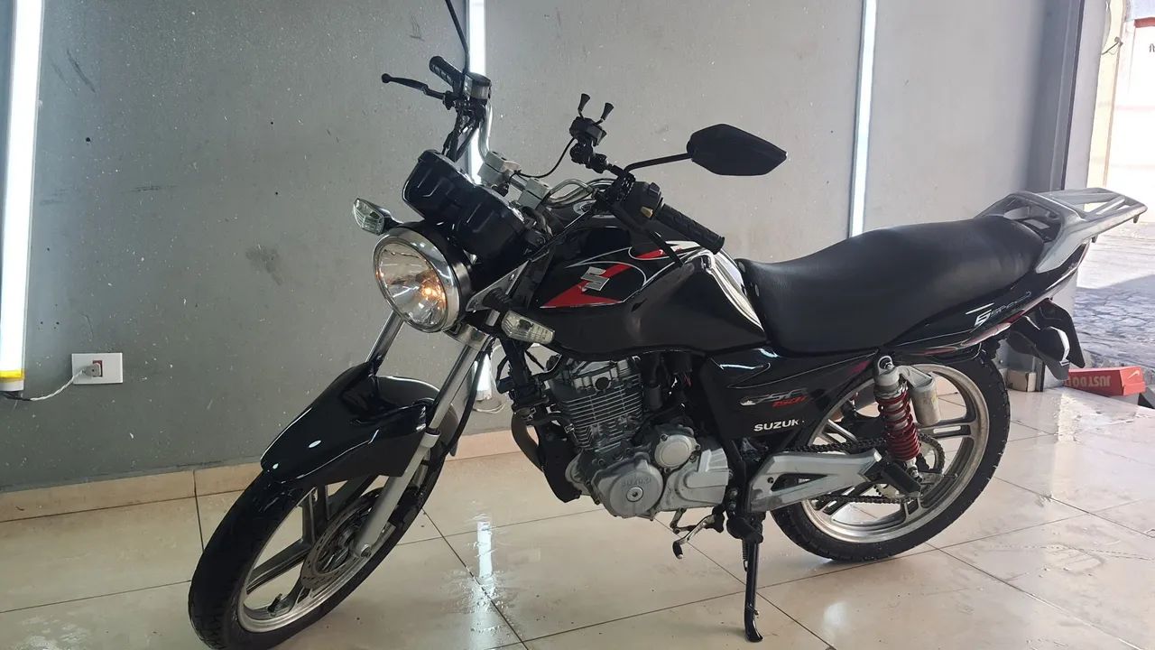 Motos SUZUKI GSR no Brasil