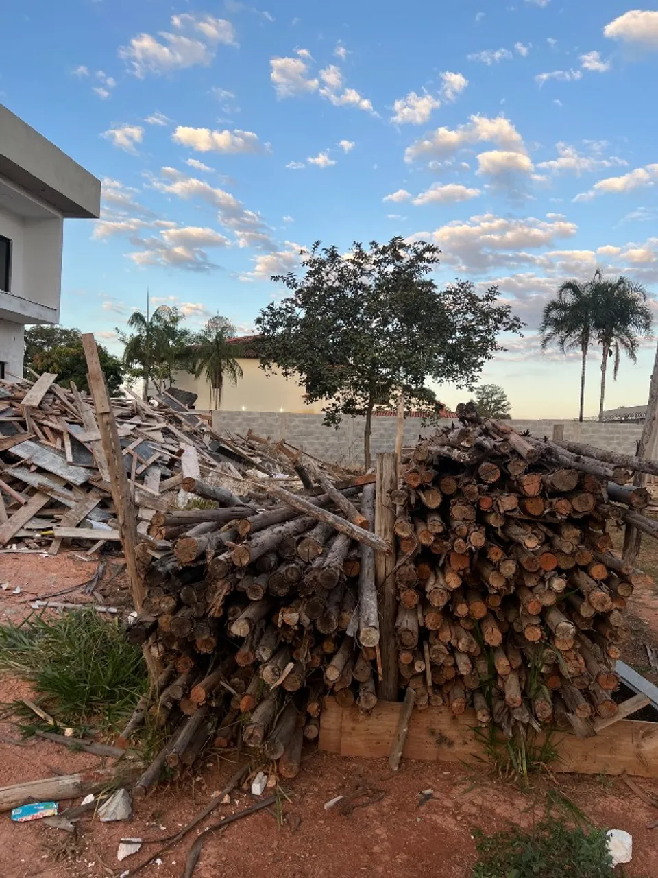 "resto de material de obra" no Brasil