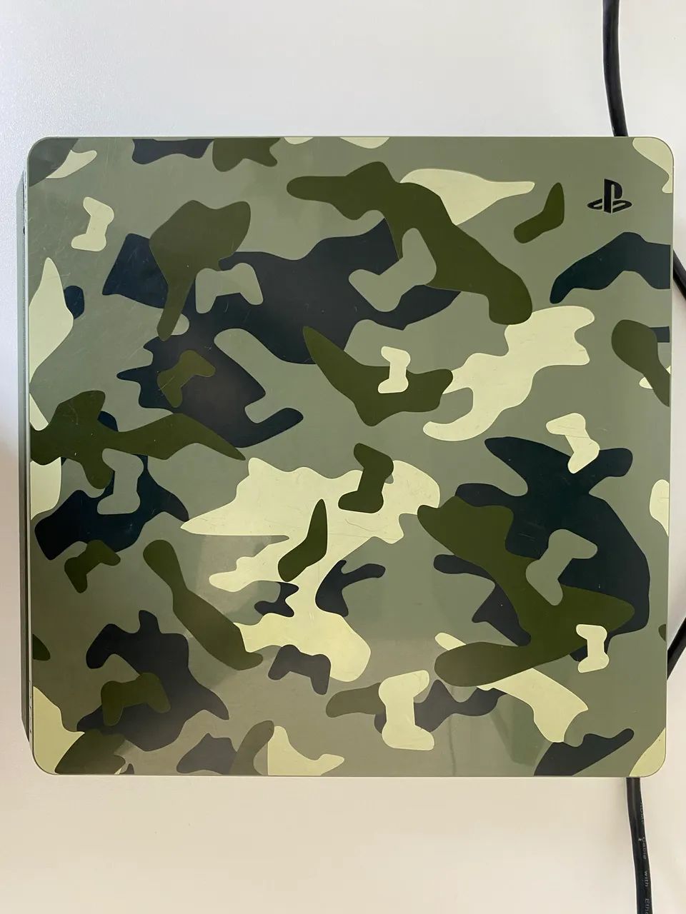 PS4 1TB Edição Limitada Call of Duty WWII - Consoles de Vídeo Game ...