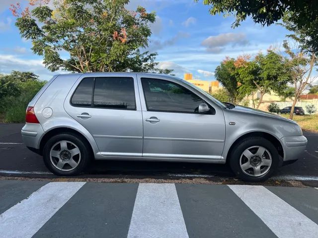 VOLKSWAGEN GOLF 2002 Usados e Novos