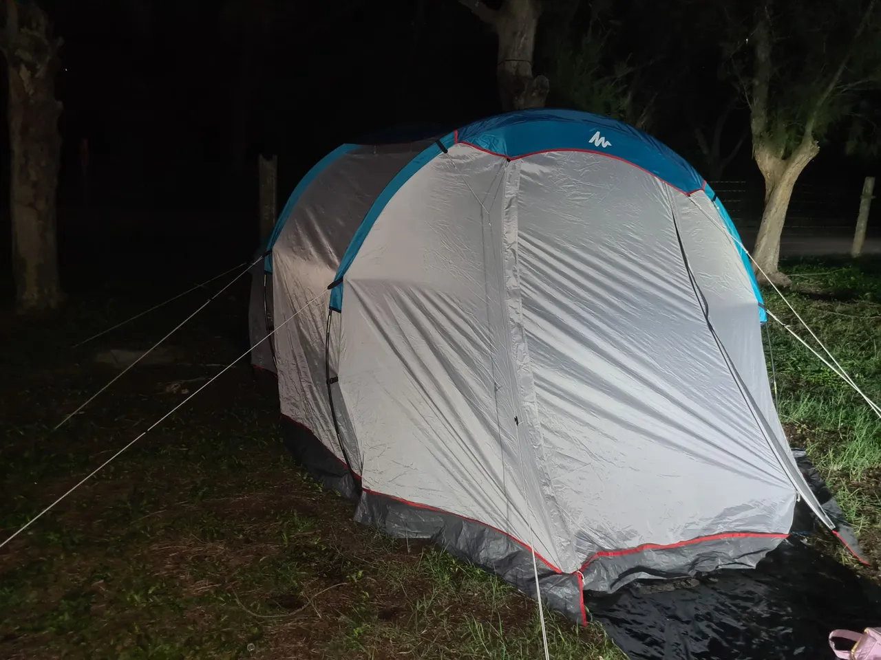 "barraca quechua 4 1" - Acampamento no Brasil