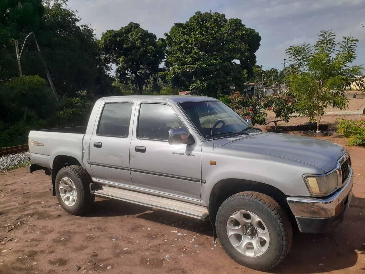 TOYOTA HILUX 2002 Usados e Novos