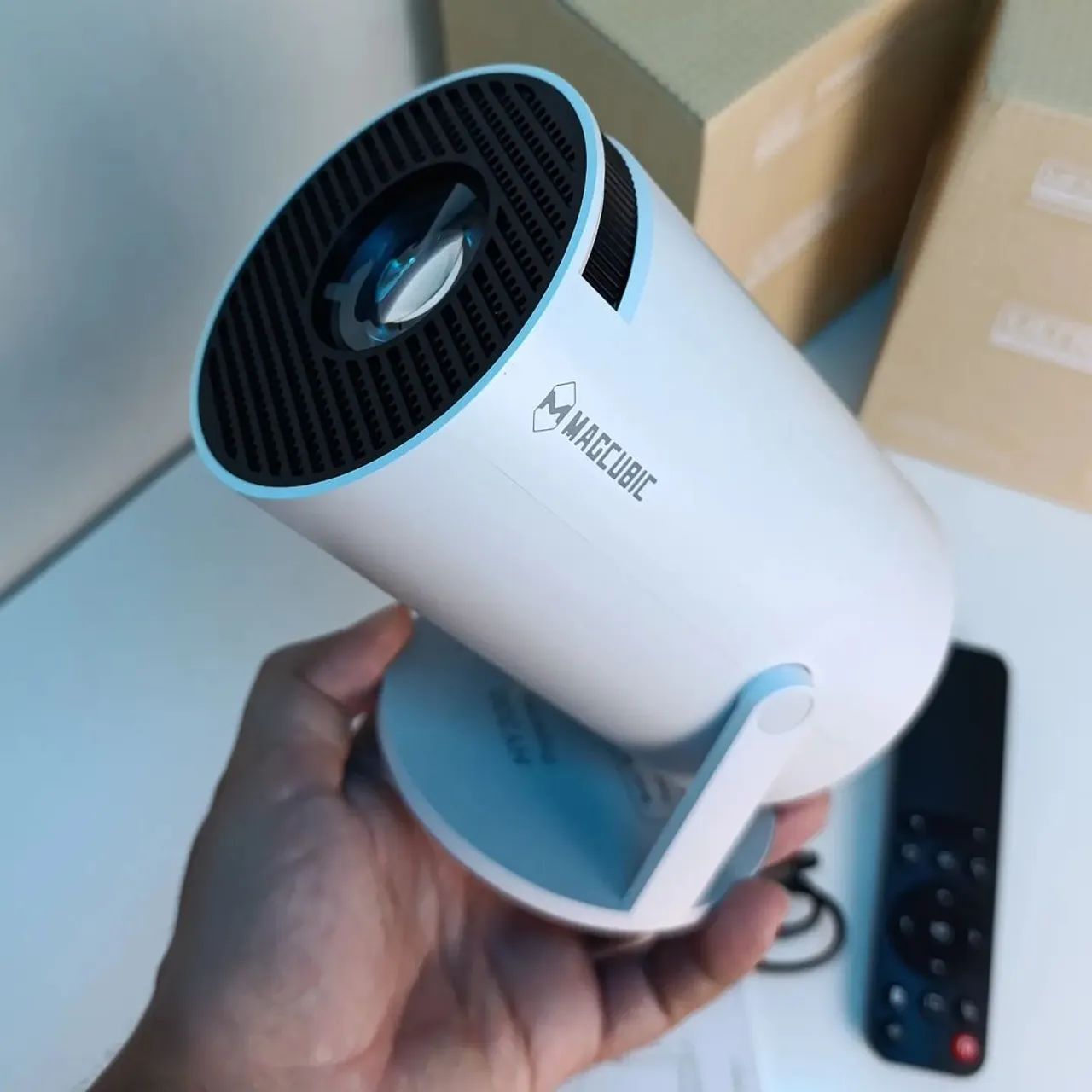 Projetor Portátil Magcubic - Cinema em casa! - Dispositivos de ...