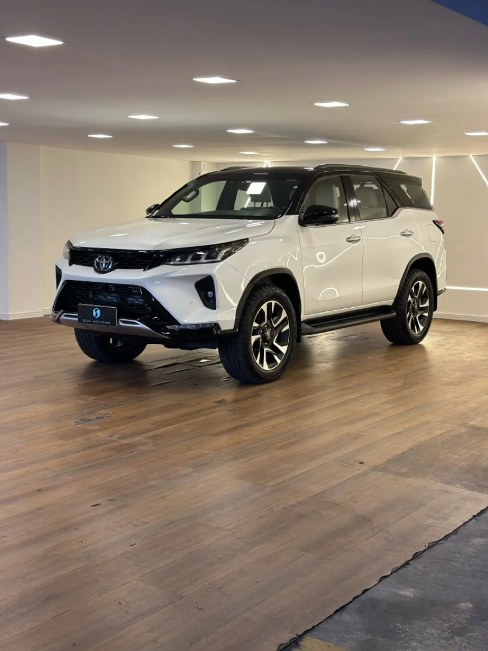 TOYOTA HILUX SW4 DIAMOND 2.8 TB 4X4 DIE. AUT. Usados e Novos