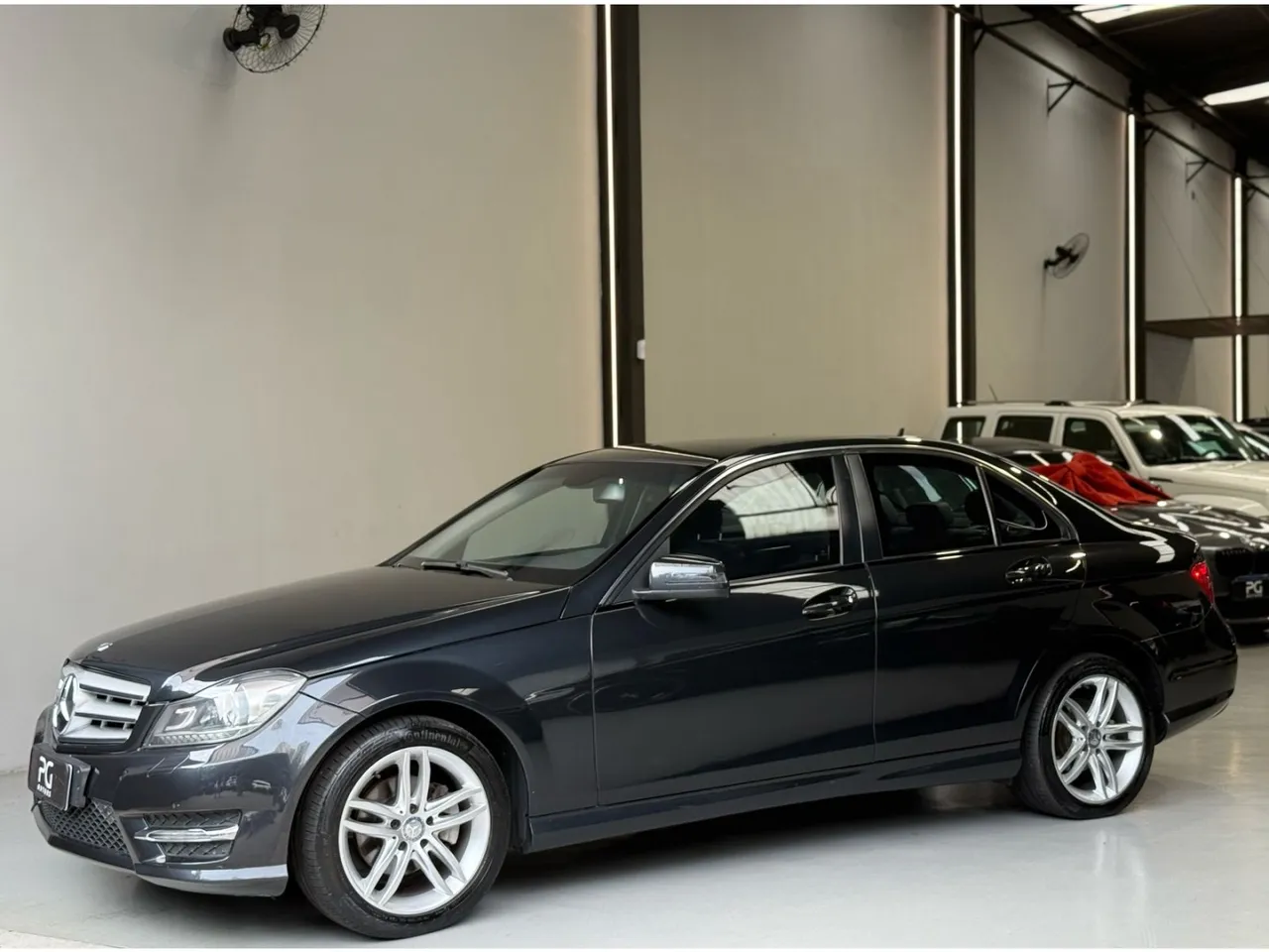 MERCEDES-BENZ C-180 2014 Usados e Novos