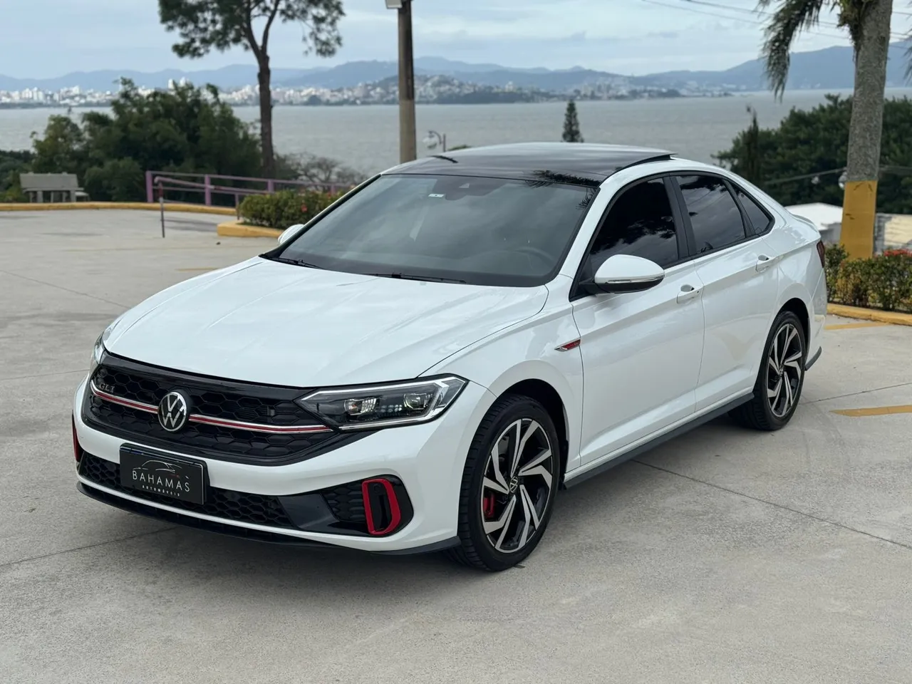 VOLKSWAGEN JETTA GLI 350 TSI 2.0 16V 4P AUT. Usados e Novos