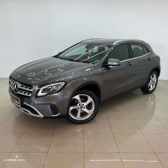 Mercedes-Benz GLA-200 2018 Usados e Novos
