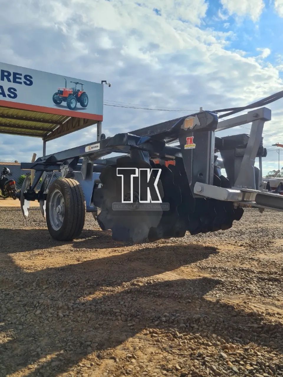 cod. 1388 GRADE ARADORA DE CONTROLE TATU 16 X 26 - Tk Tratores Nova ...