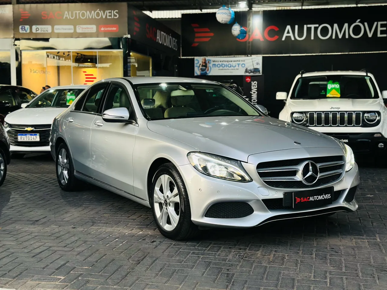 MERCEDES-BENZ C-180 2018 Usados e Novos