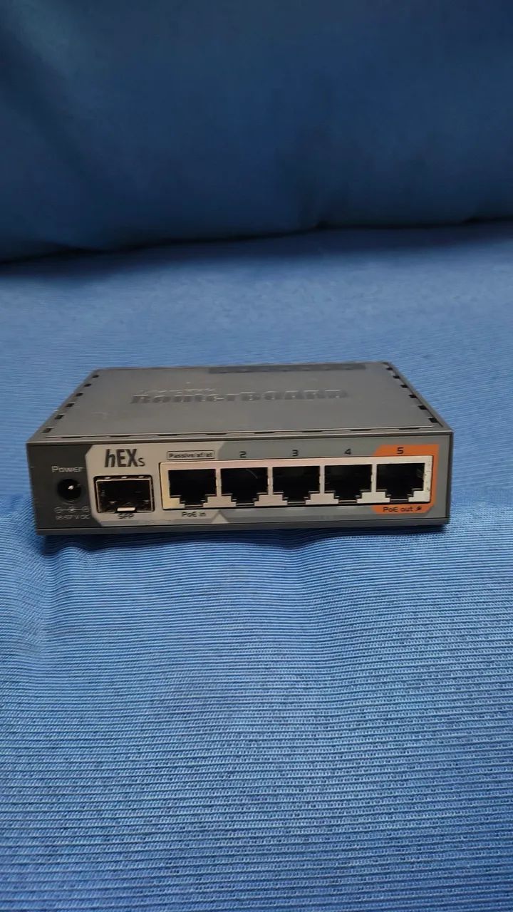 Mikrotik RB 760iGS com fonte - Conectividade e Dispositivos de Rede ...