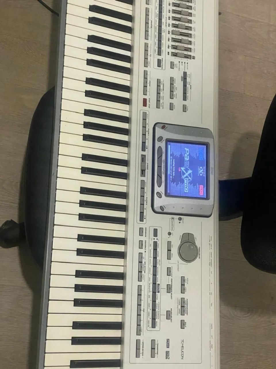 Vendo um teclado Kong pa2xpro muito brm conservado funcionado ...