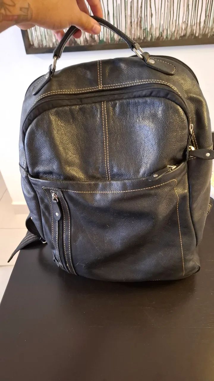 Mochila de Couro Preta Democrata - Design Clássico - Bolsas, malas e mochilas - Serraria, Maceió ...