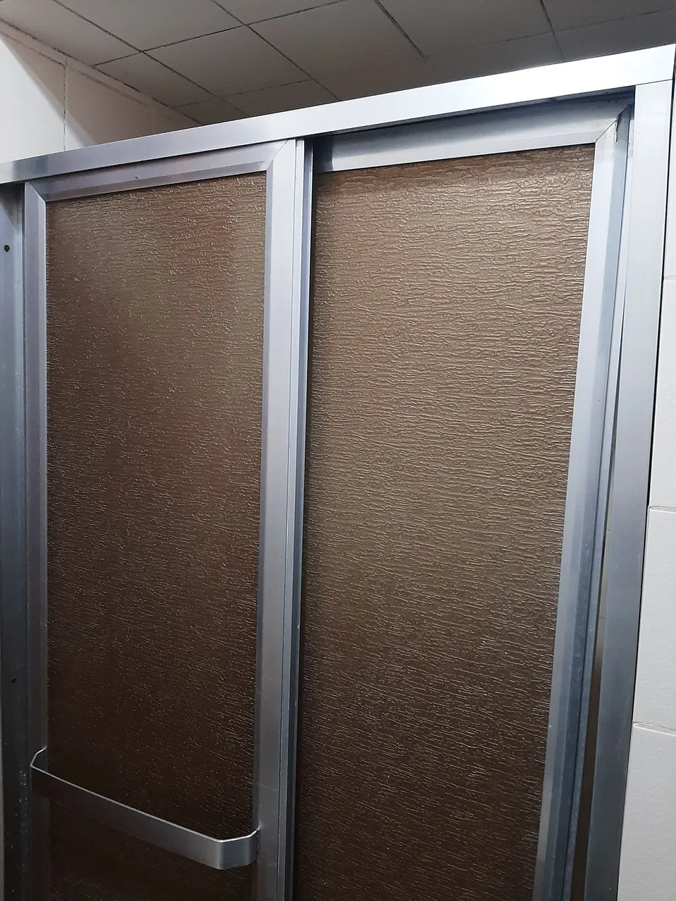 "porta box" - Portas e Janelas no Brasil