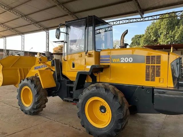 Komatsu wa 200 | +12 anúncios na OLX Brasil