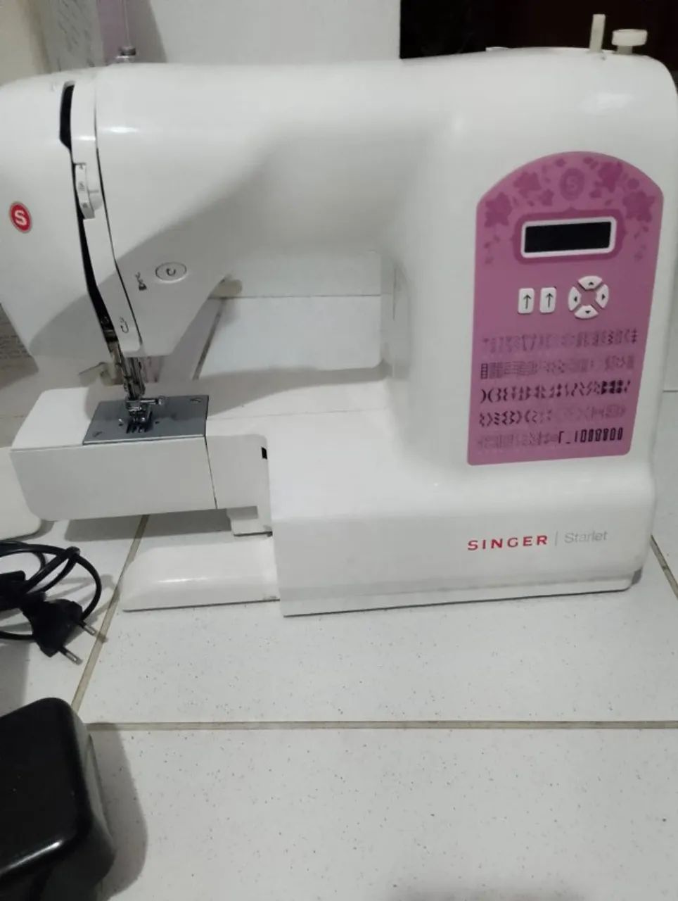 Máquina de costura reta Singer Starlet 6699 portátil - Eletroportáteis ...