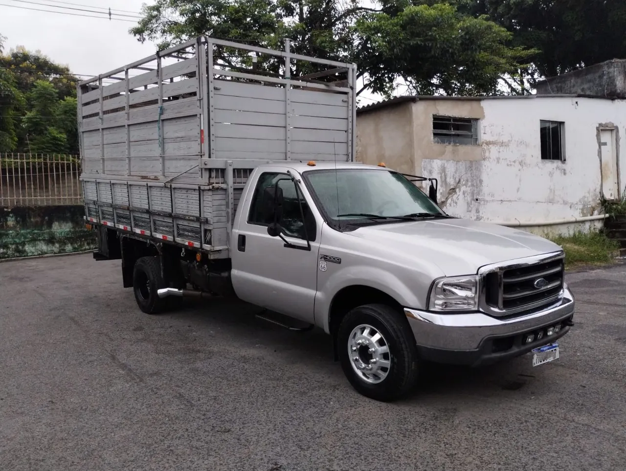 FORD F-4000 Usados e Novos em MG