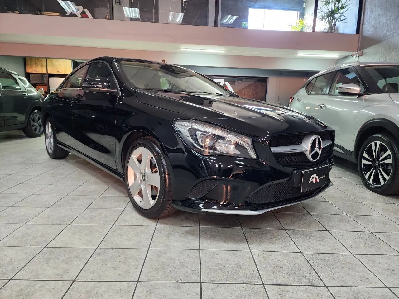 MERCEDES-BENZ CLA-180 Usados e Novos