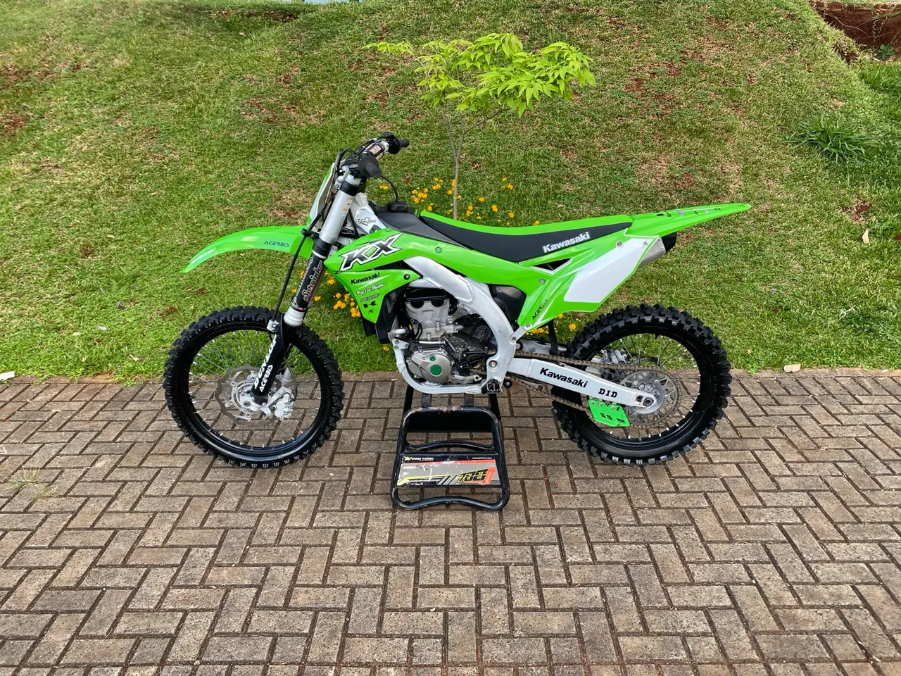 Motos KAWASAKI KX no Brasil