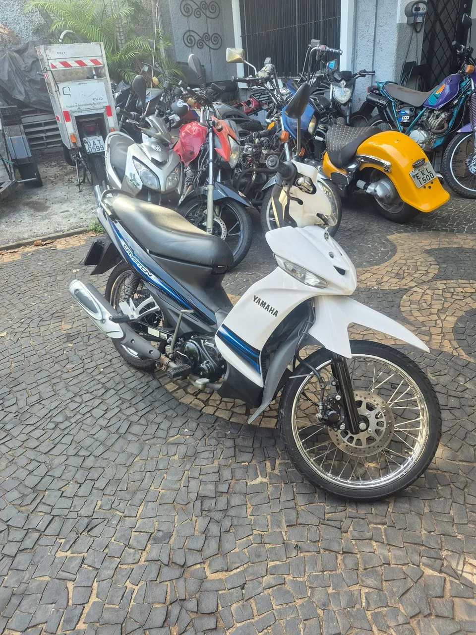 Motos YAMAHA CRYPTON 2014 no Brasil