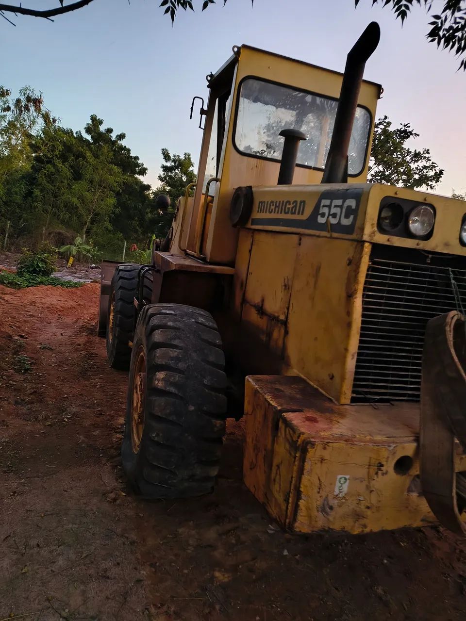 Carregadeira 55c - Caminhões - Ipiranga, Guarapari 1467406310 | OLX