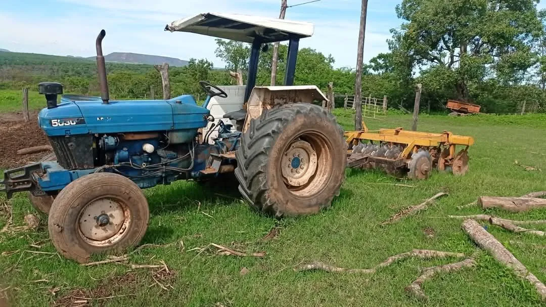 "trator pequeno" - Tratores e máquinas agrícolas no Brasil