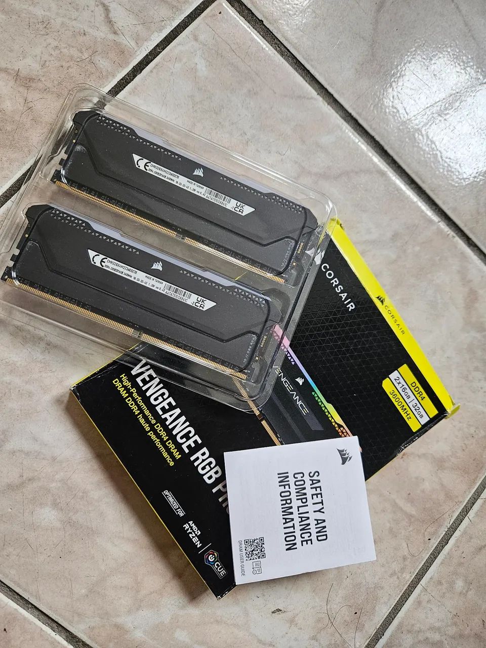 Memória Ram 2X16 Corsair RGB Pro 32GB 3600MHz + Asus TUF B550M-Plus ...