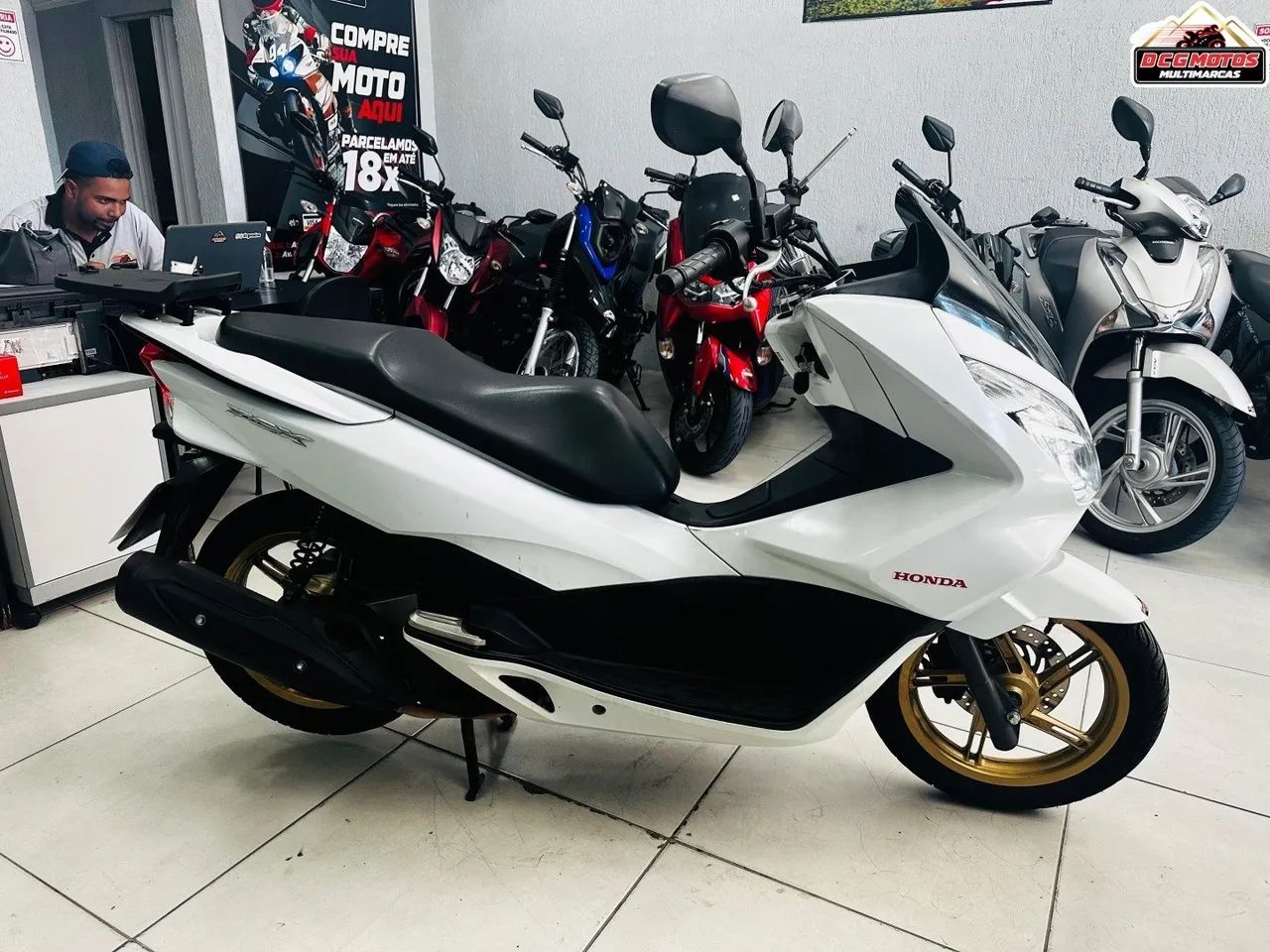 Motos HONDA PCX 2016 no Brasil