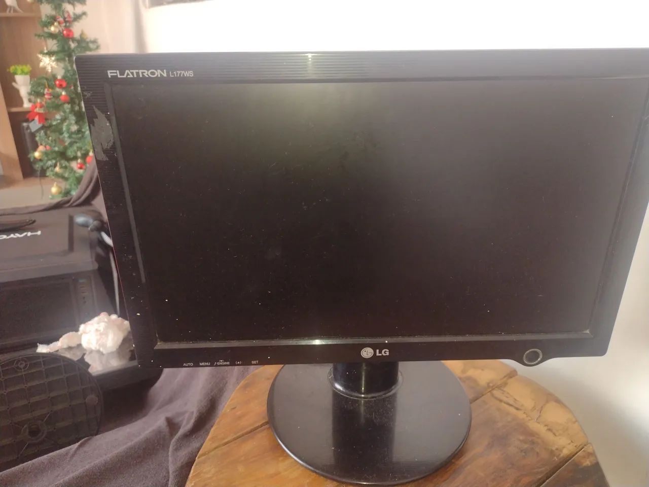 Monitor LG Flatron L177WS 17 polegadas - Monitores - Jaqueline, Belo Horizonte 1375412218 | OLX