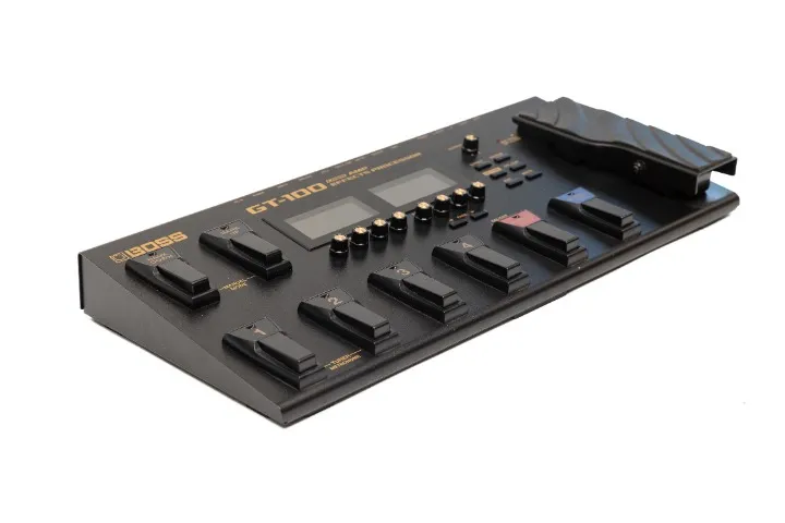 "pedaleira" - Instrumentos musicais no Brasil