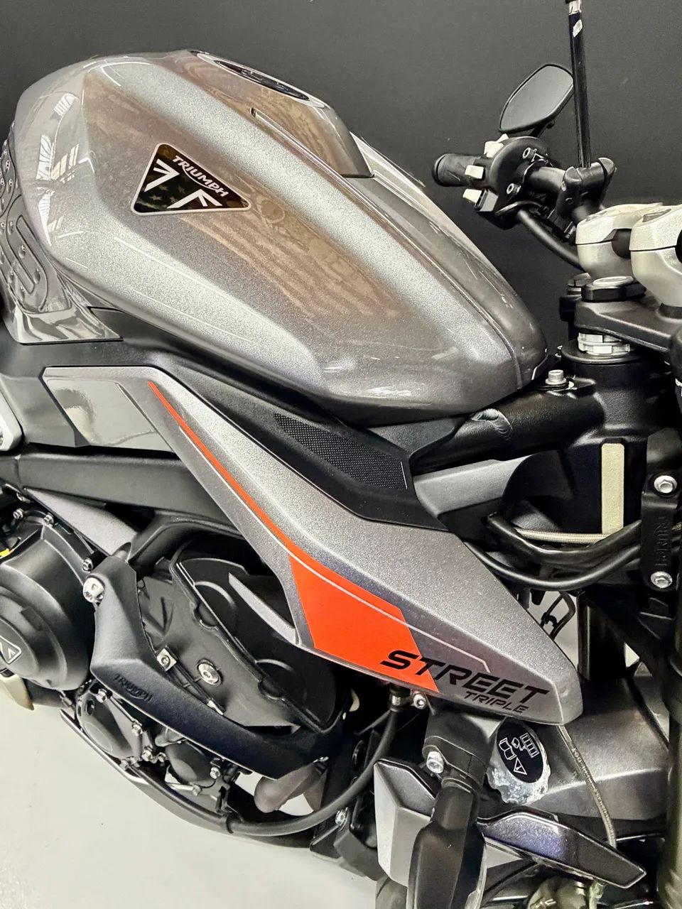 Triumph Triple 765 RS 2023 - 1425420406 | OLX