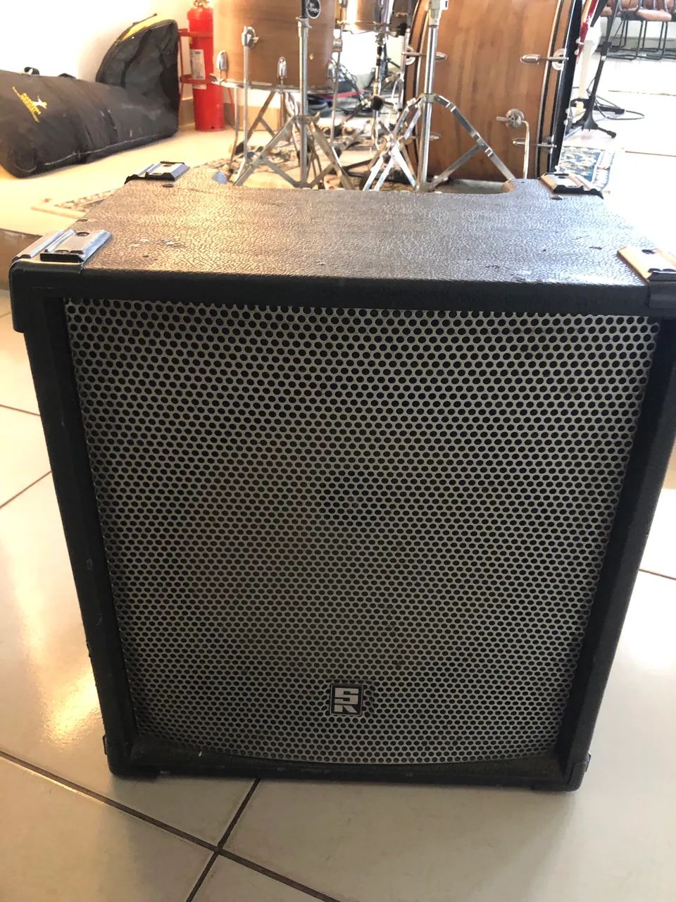 Cubo de guitarra e contra baixo - Aparelhos de Som - Parque Atheneu ...