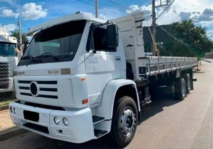 VW 24-220 Work Carroceria truck 2007 - Caminhões - Centro, Jundiaí ...