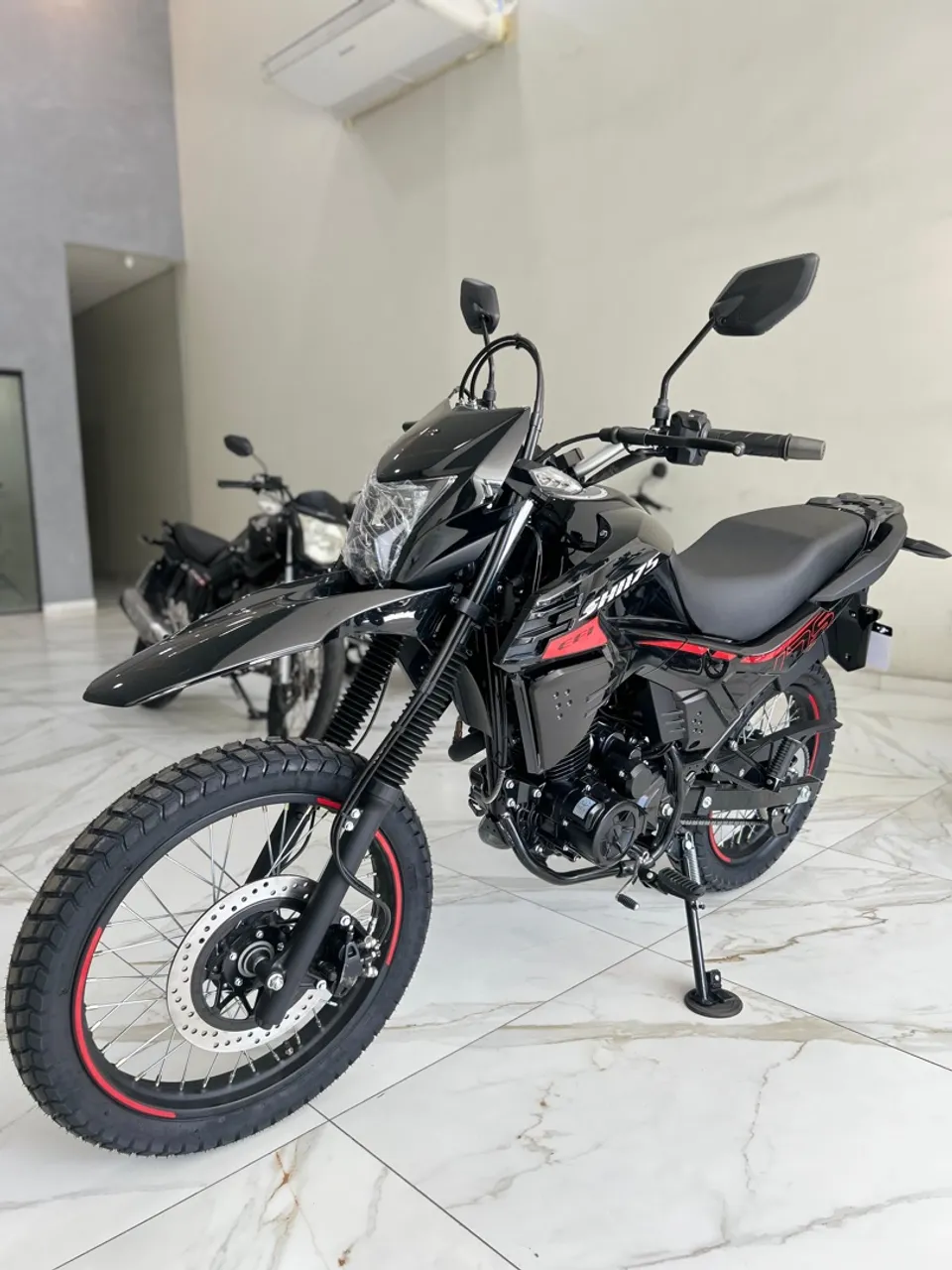 Motos SHINERAY SHI 175 S EFI no Brasil
