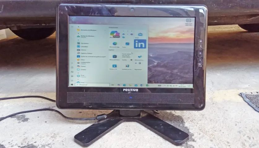 Monitor LCD Positivo com tela de 15 polegadas - Monitores - Vila Dalila ...