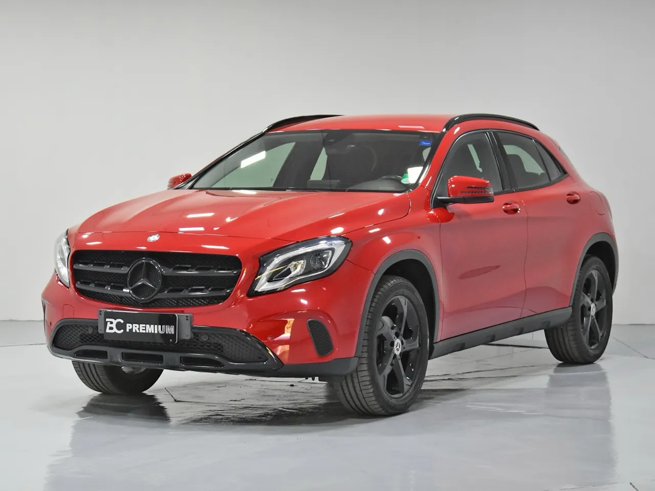 MERCEDES-BENZ GLA-200 Usados e Novos