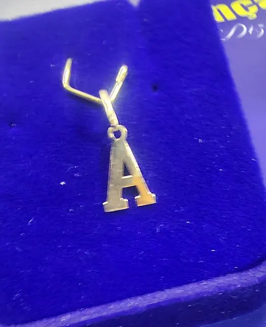Pingente Letra A Ouro 18 Kilates Peso 0.25 Grama Tamanho 10 mm Temos ...