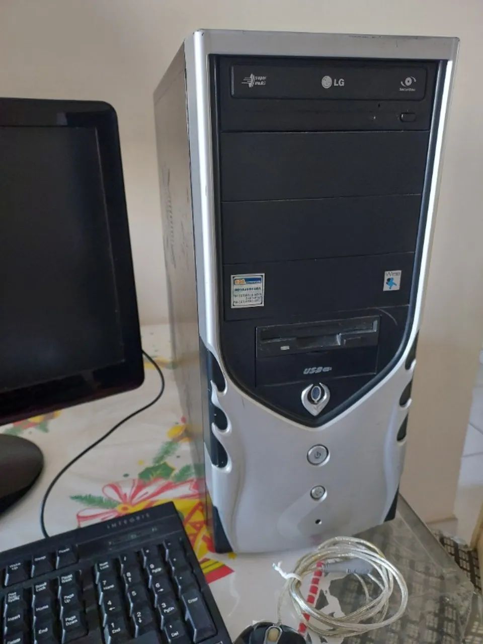 Computador Completo: Monitor, CPU, Teclado e Mouse - Computadores e ...