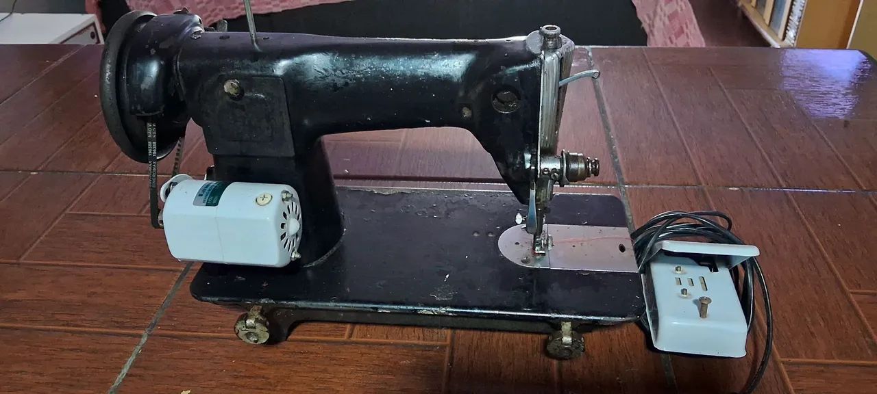 Máquina SINGER - Móveis de Escritório - Área Rural de Rio Branco, Rio ...