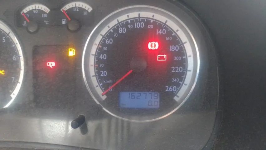 Sucata Vw Golf Flash 2006 Prata Para Retirada de Peças - Peças para ...
