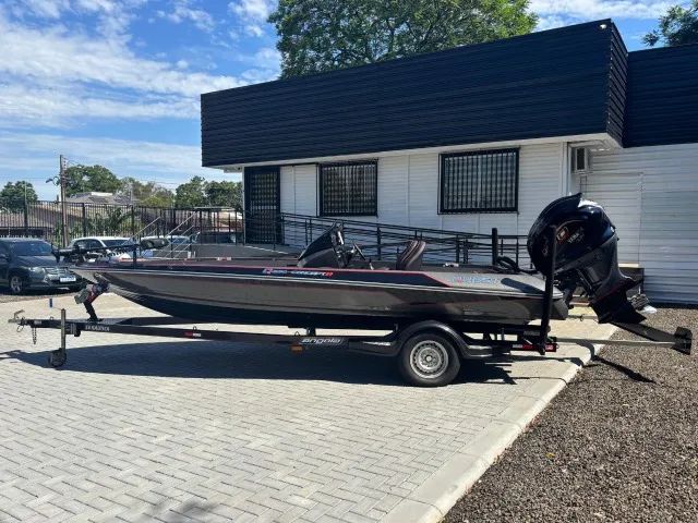 Lancha: Q-290 Comcept R - Motor Yamaha SHO V-MAX 250 HP - Barcos e ...