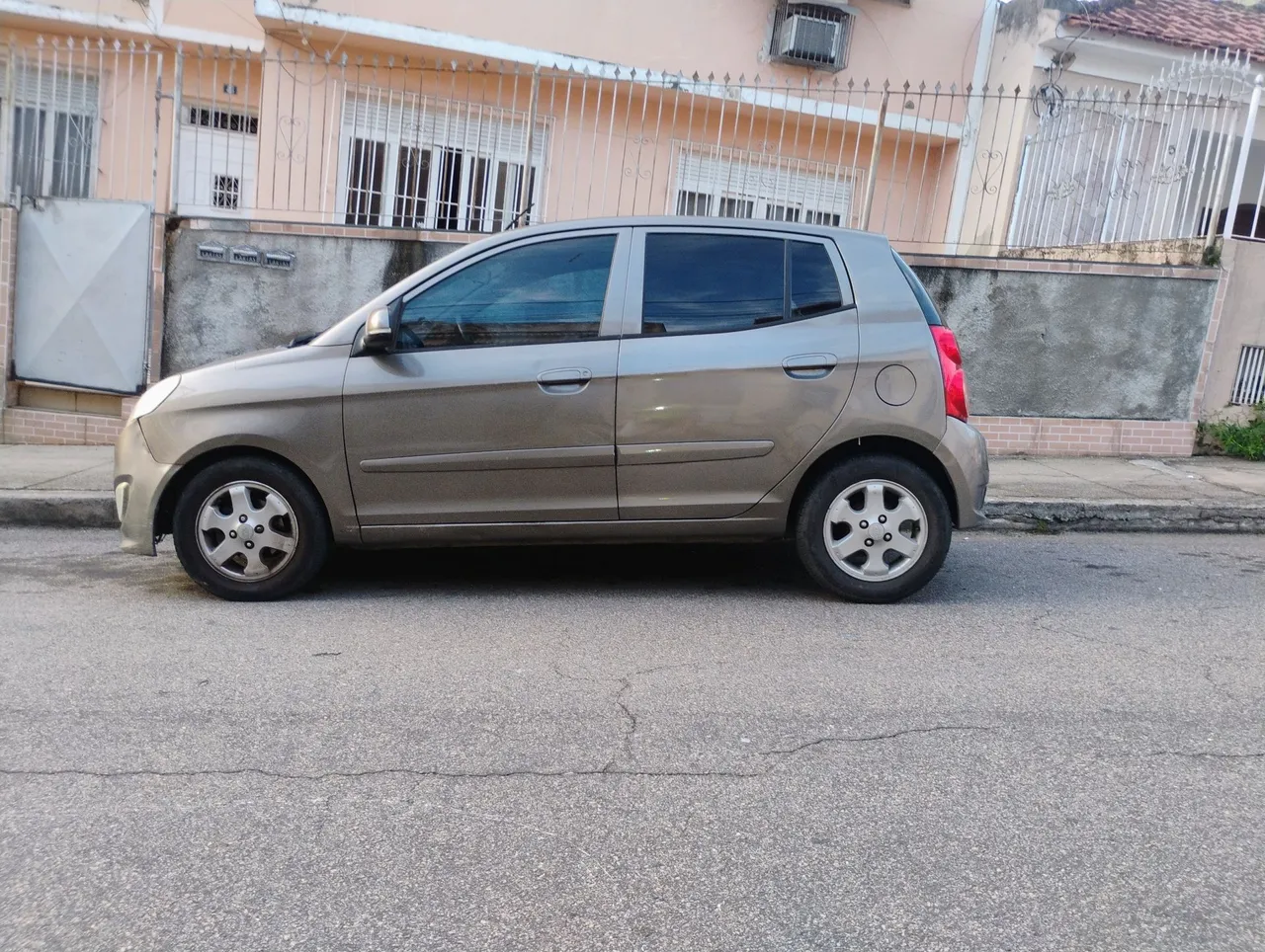 KIA MOTORS PICANTO 2010 Usados e Novos