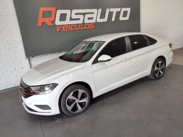 VOLKSWAGEN JETTA 2019 Usados e Novos no RS