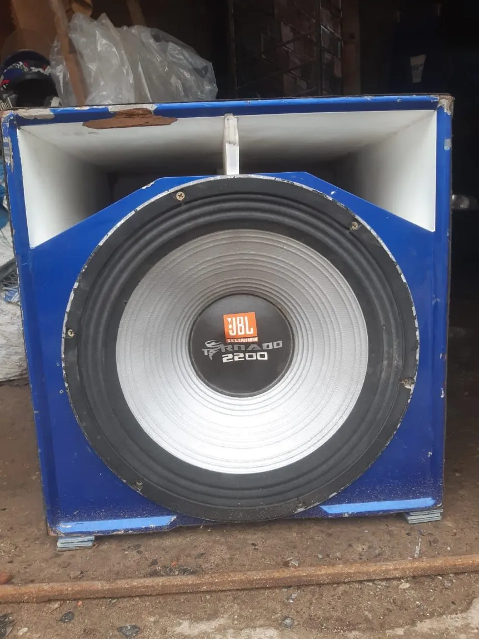 "gabinete subwoofer 18" no Brasil